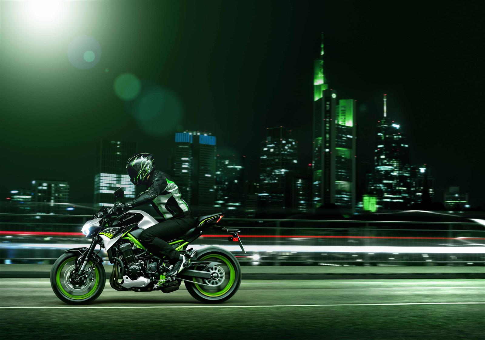 Z900 enjoys three new colour options for 2021