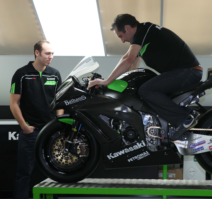 Rutter and Hickman sign for 2012 MSS Colchester Kawasaki BSB team