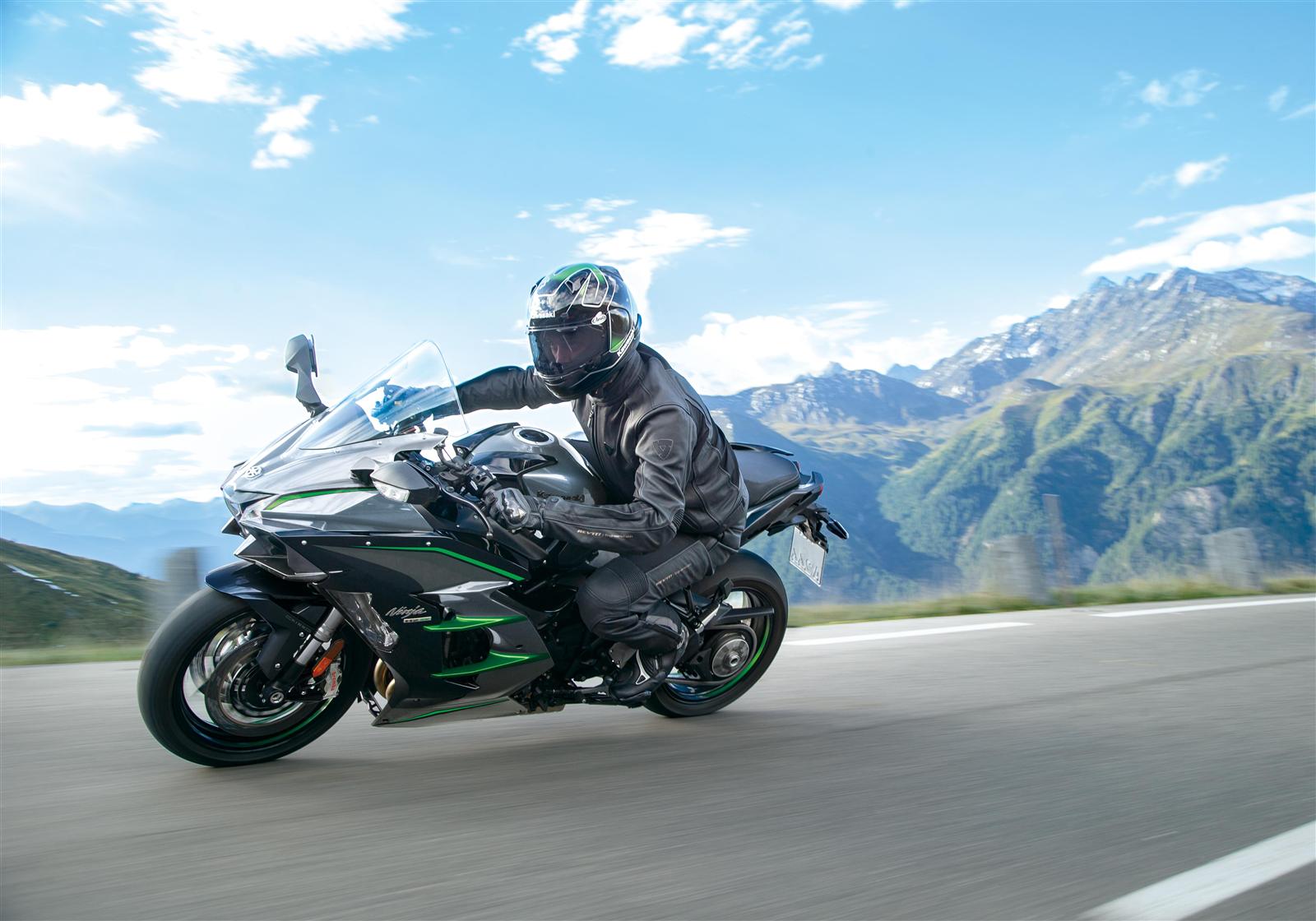Ninja H2 SX SE+ Tourer MY 2019 - Kawasaki Česká