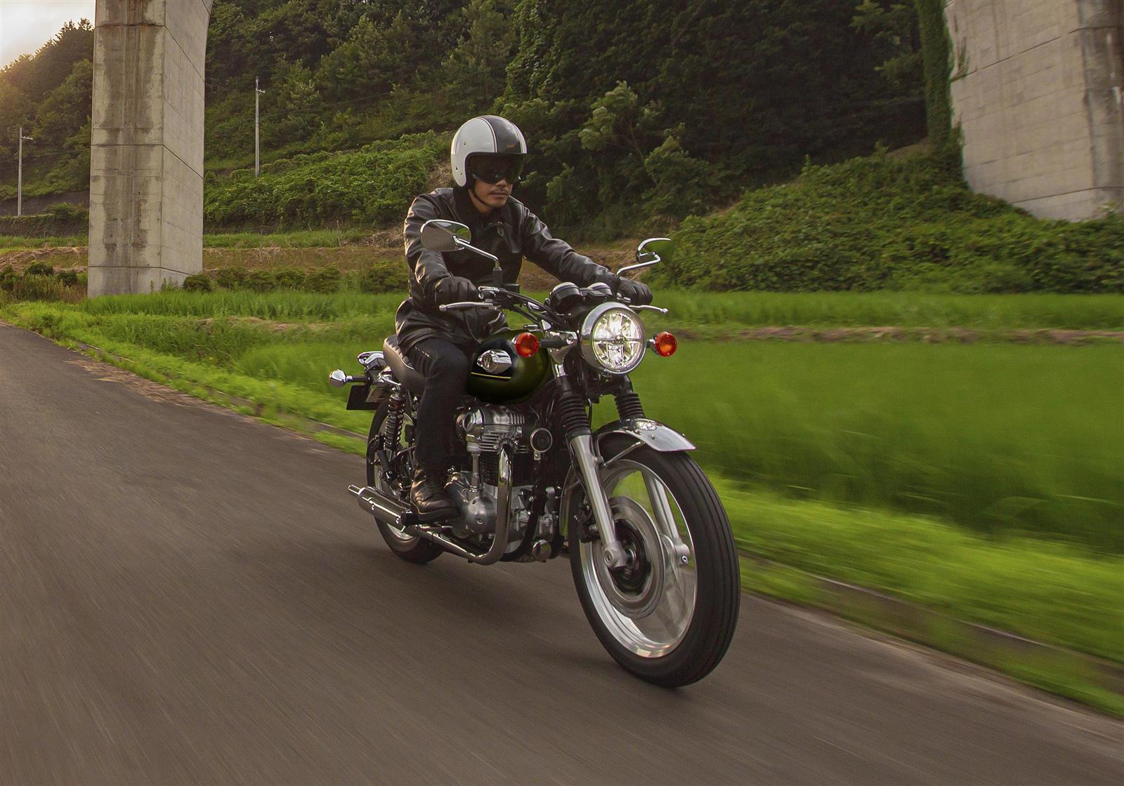 W800 MY 2025 - Kawasaki Italia