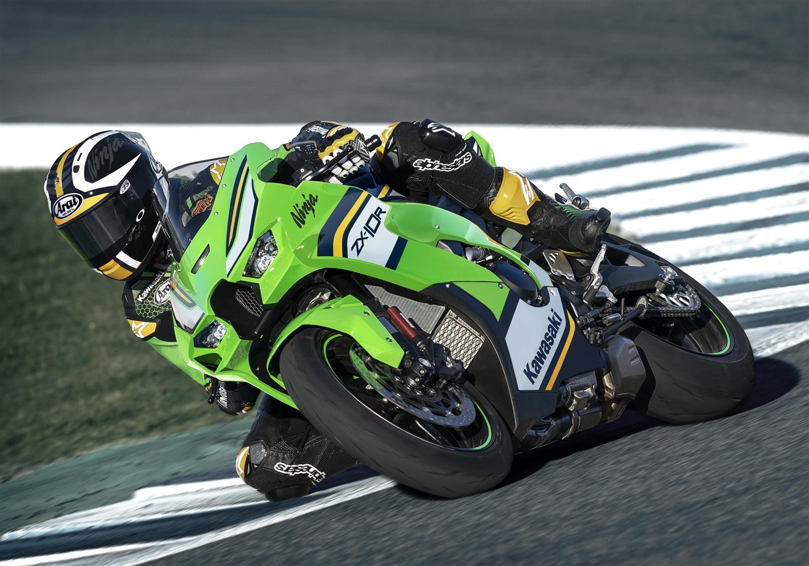 Ninja ZX-10R MY 2025 - Kawasaki United Kingdom