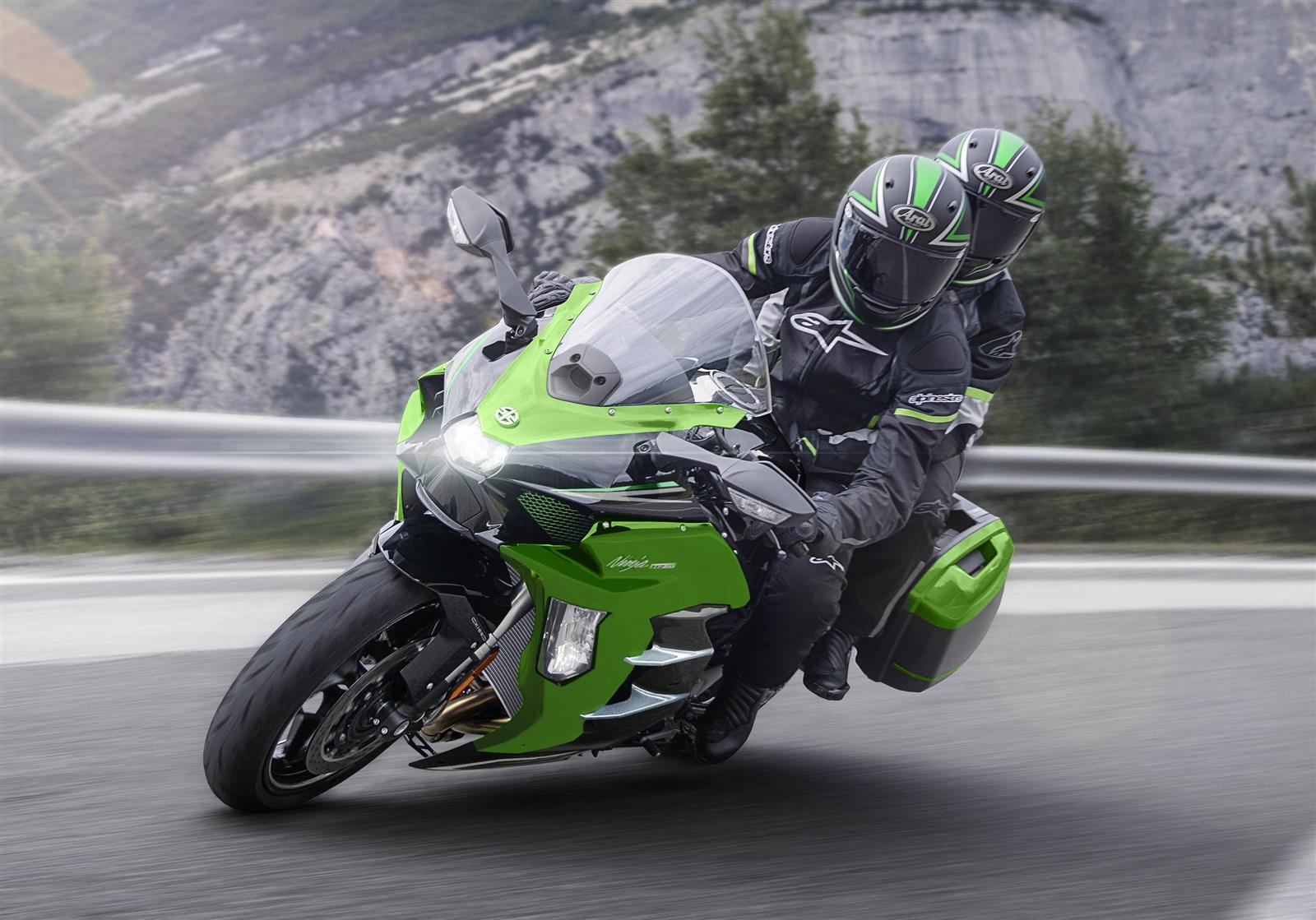 Ninja H2 SX SE Performance Tourer MY 2025 - Kawasaki Česká Republika