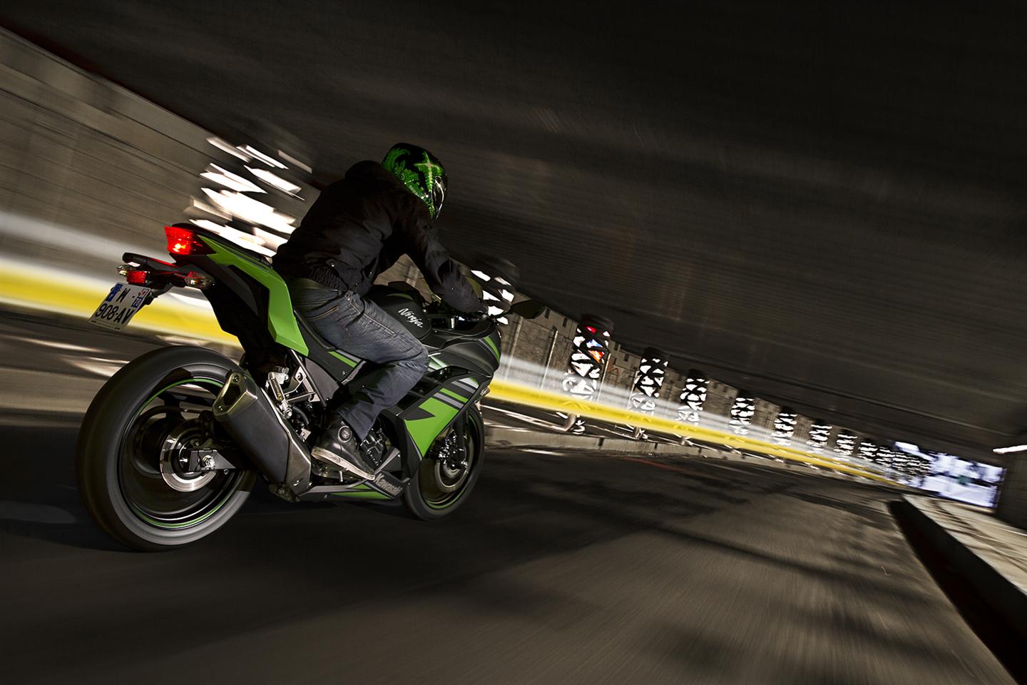 Ninja 300 KRT Edition MY 2016 - Kawasaki Česká