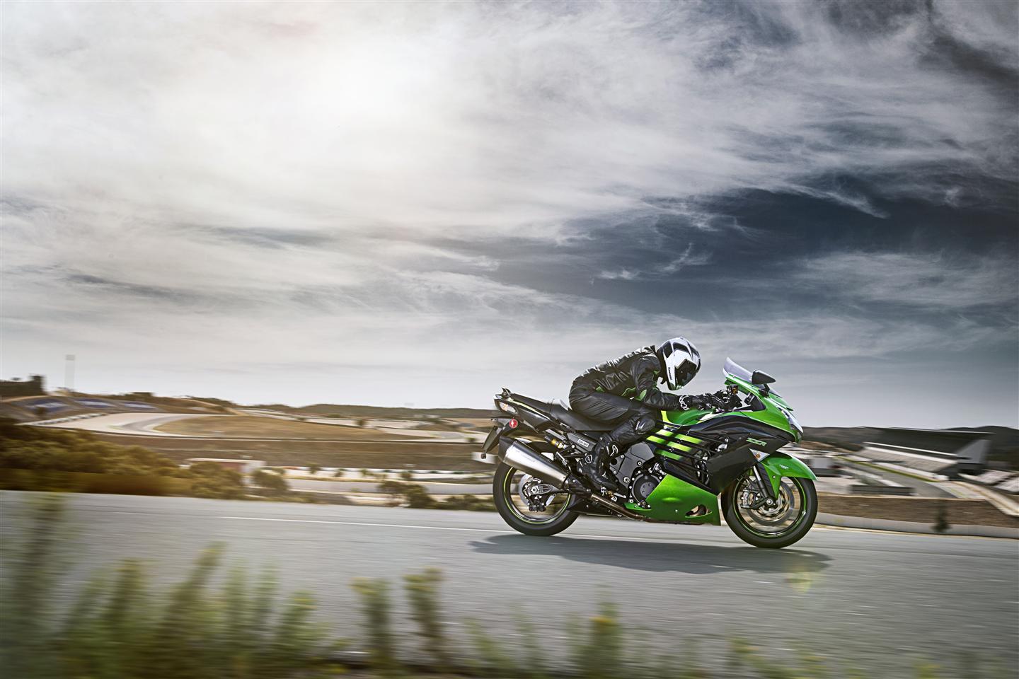 ZZR1400 Performance Sport MY2016 - Kawasaki Italia