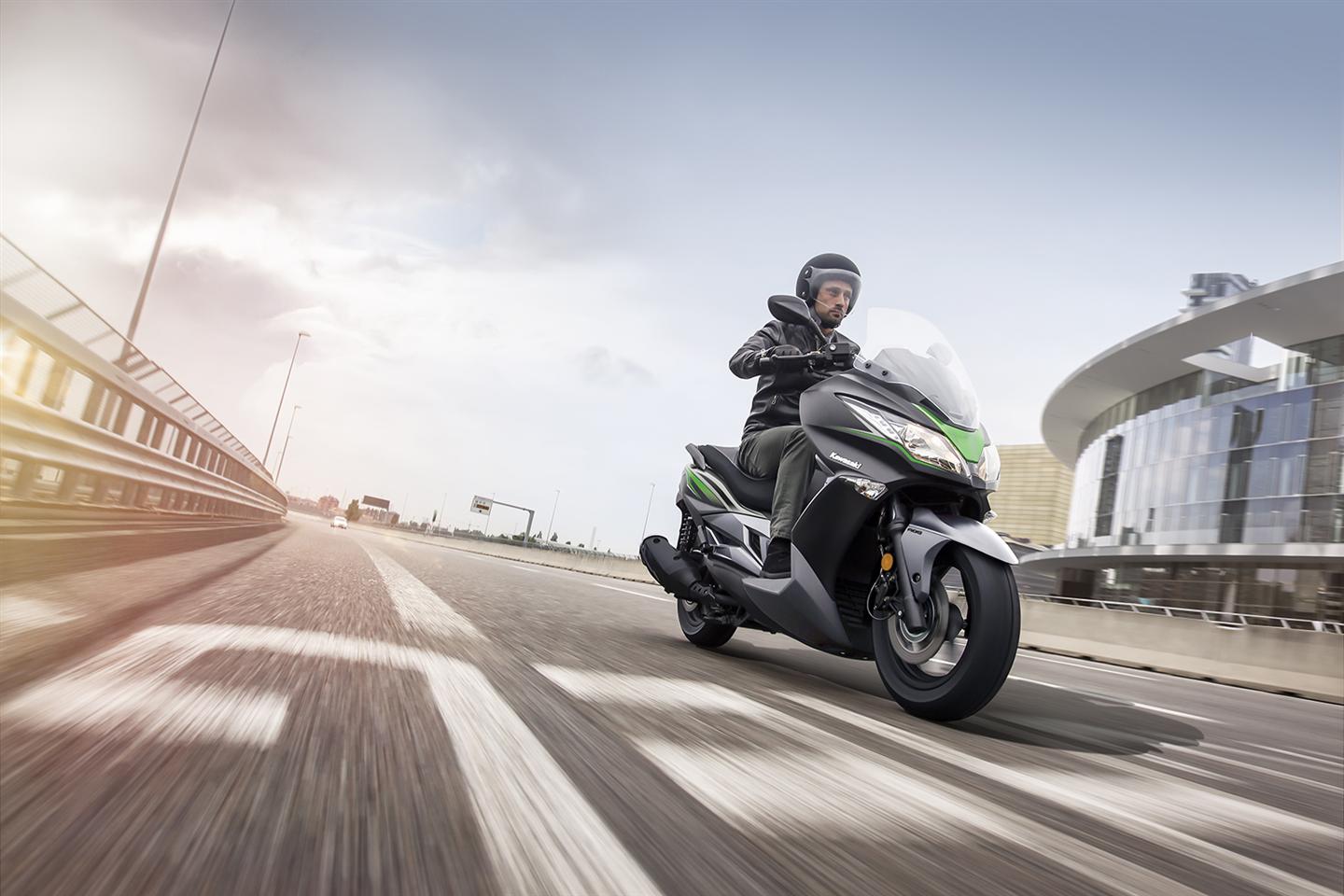 J300 MY 2017 - Kawasaki Česká