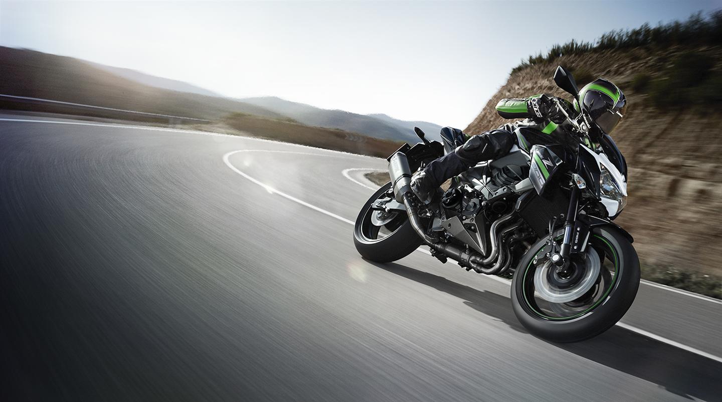 Z800 MY 2016 - Kawasaki United Kingdom