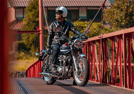 W800 MY 2023 - Kawasaki Portugal