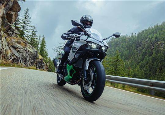 Ninja 7 Hybrid MY 2024 - Kawasaki Italia