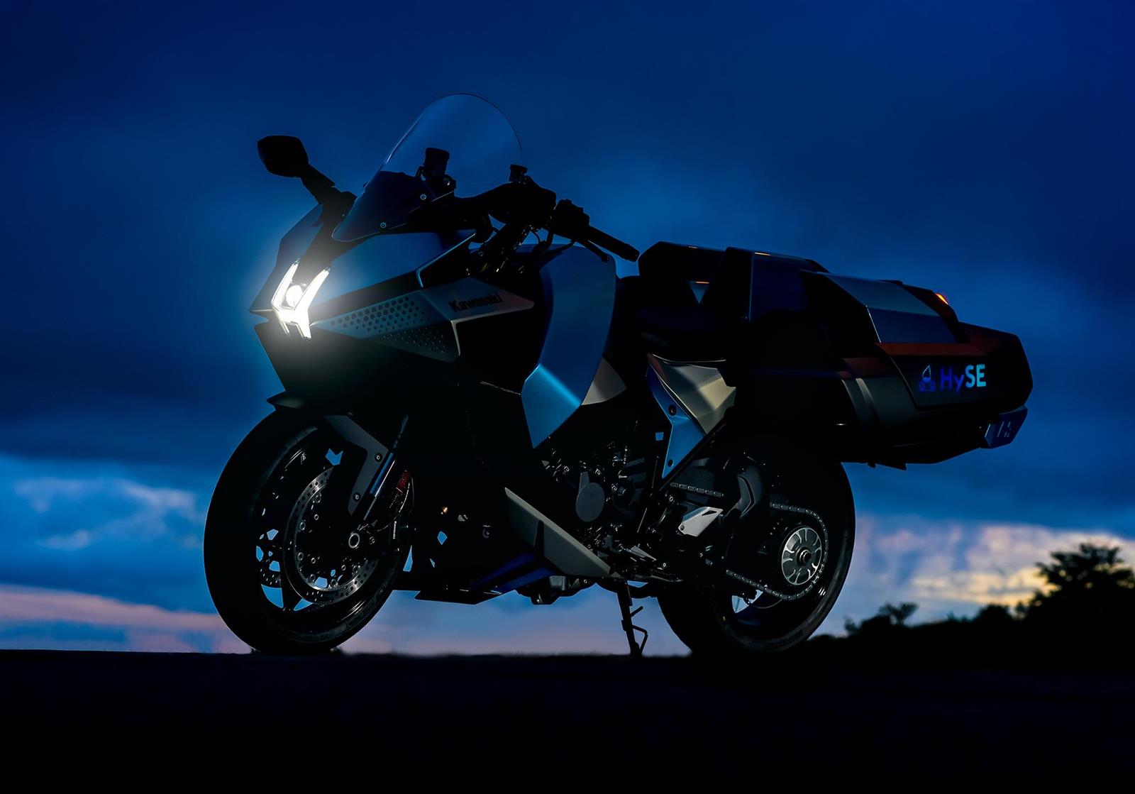 World’s First Public Demonstration of Hydrogen Engine Motorcycle