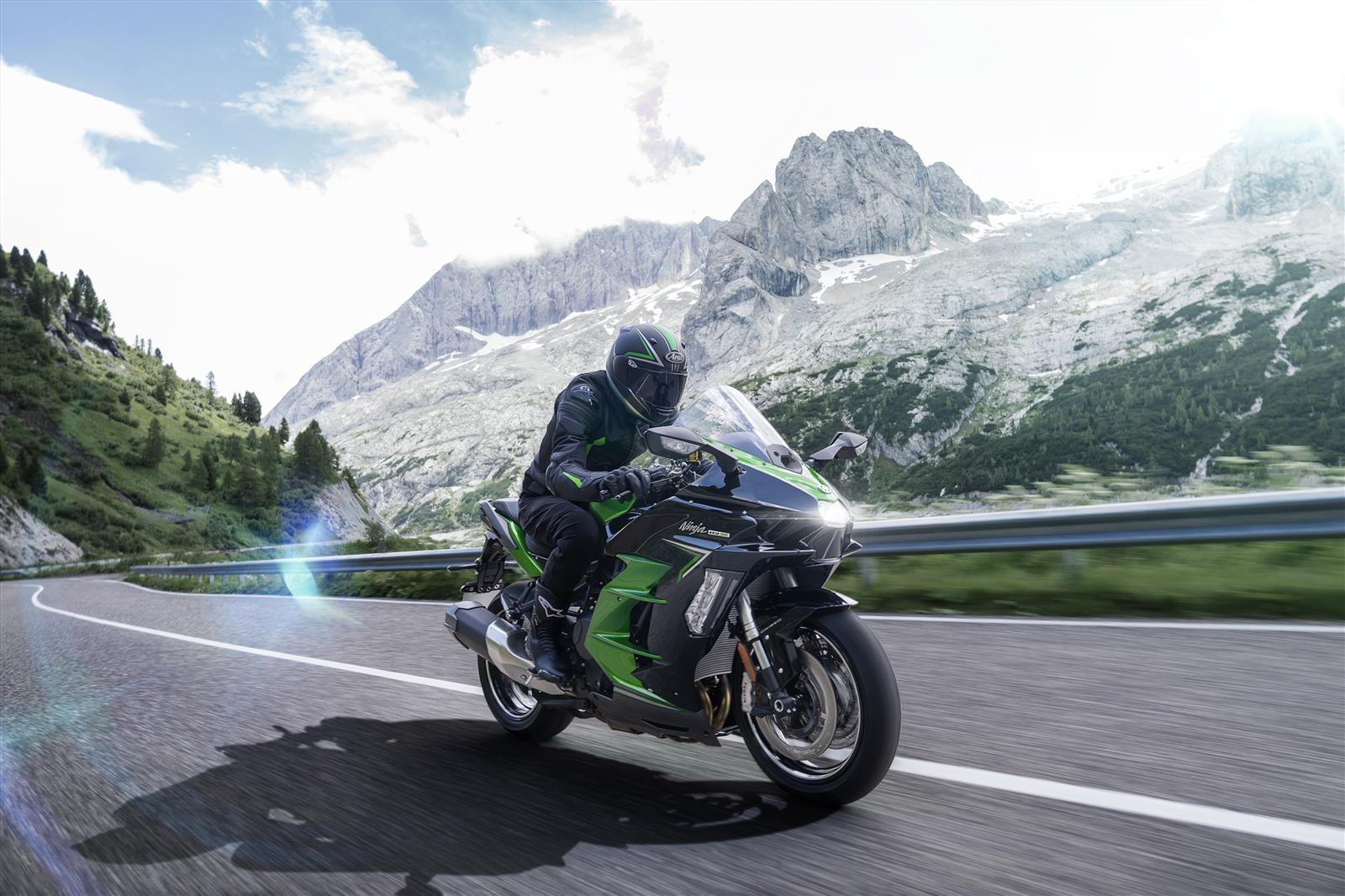 Ninja H2 SX automatically lights the way in 2023