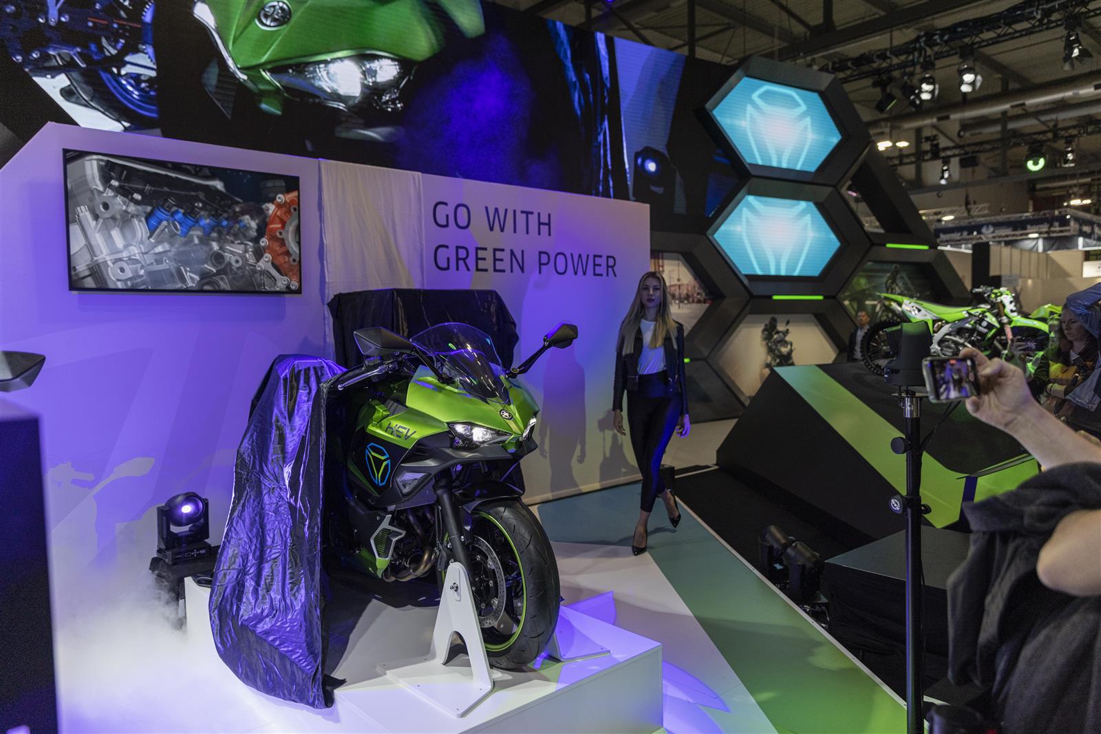 Kawasaki reveals carbon neutrality plans at EICMA | Go with Green Power