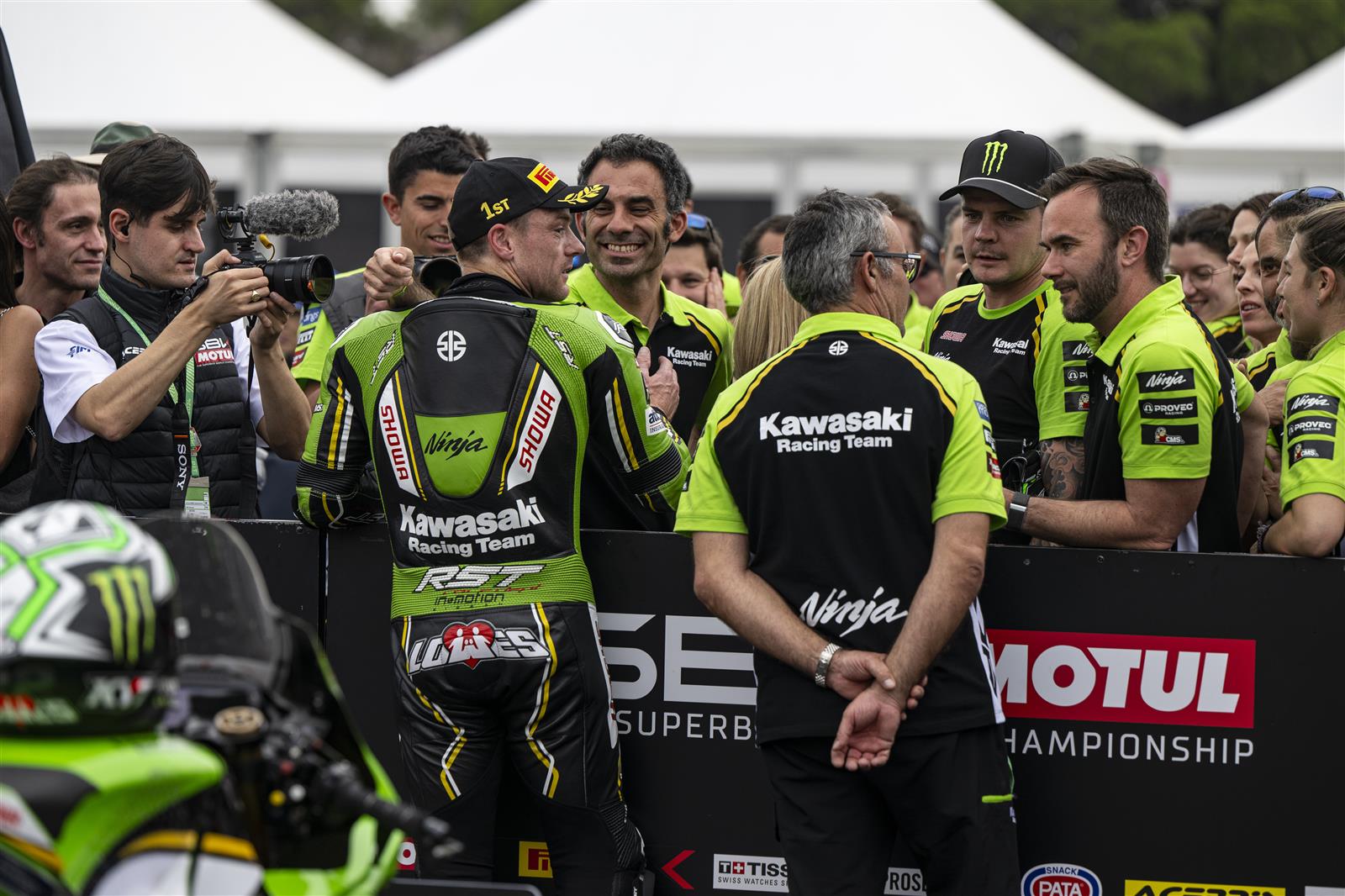 Lowes Wins Both Sunday Races At PI