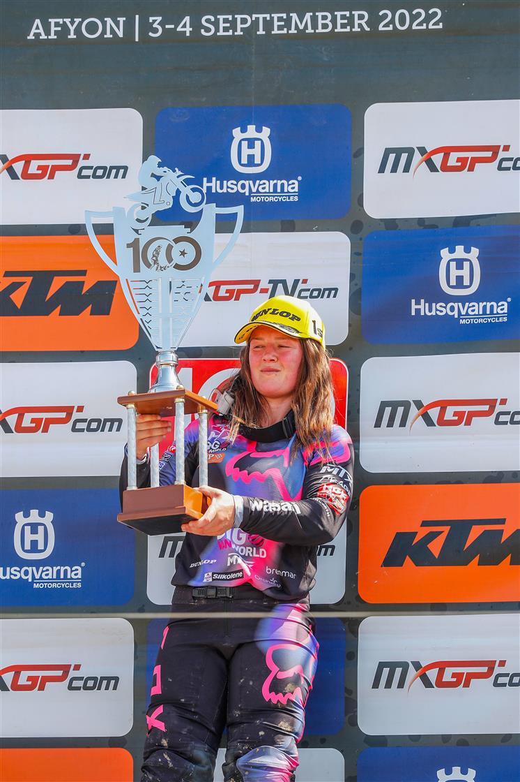 Courtney Duncan ends the season with a double-win