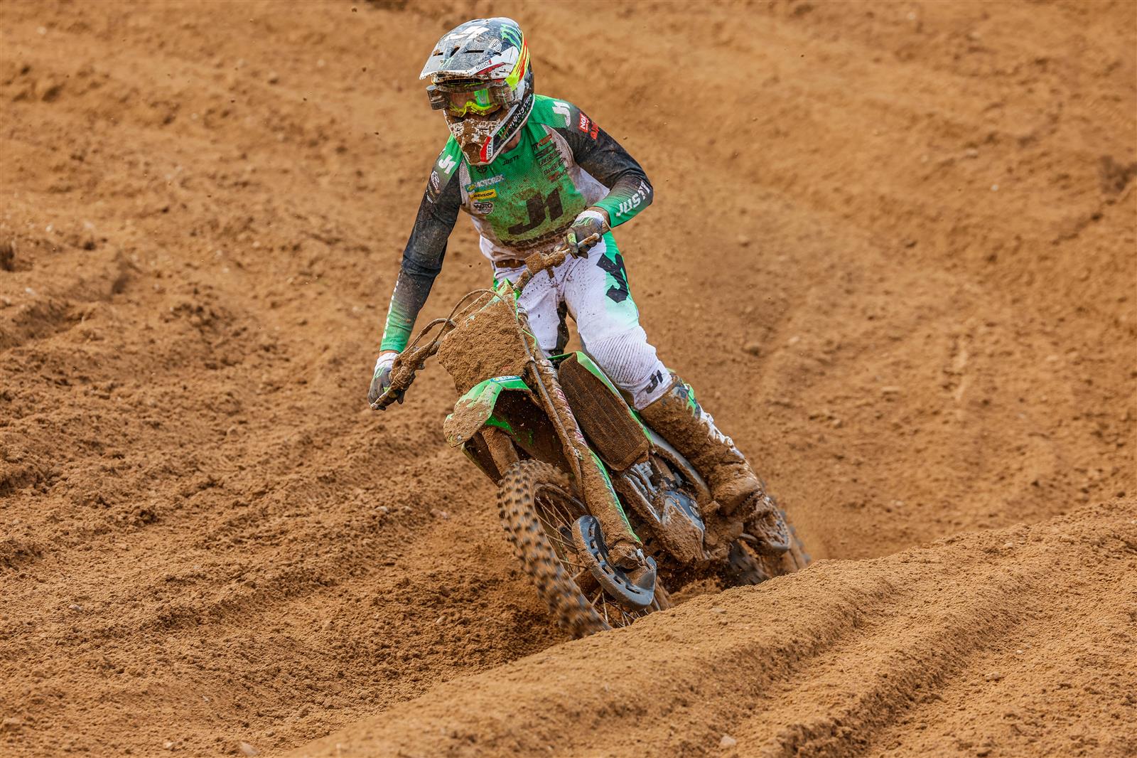 Romain Febvre keeps the red plate with another podium