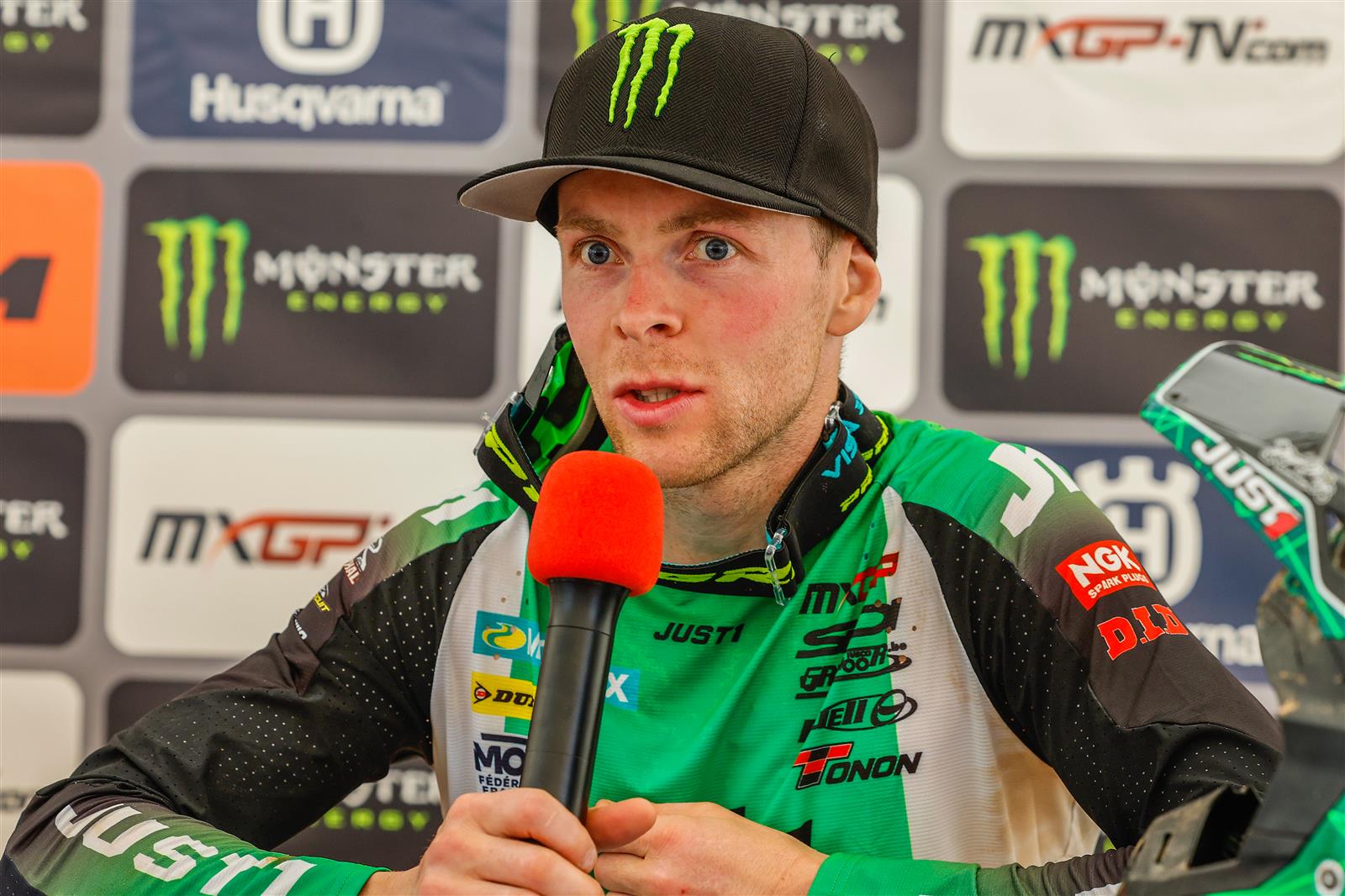 Romain Febvre keeps the red plate with another podium