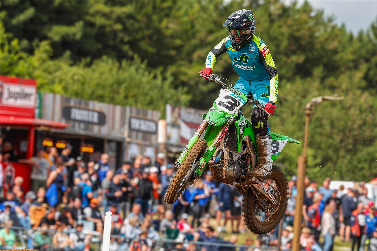 Romain Febvre makes it FOUR in a row!