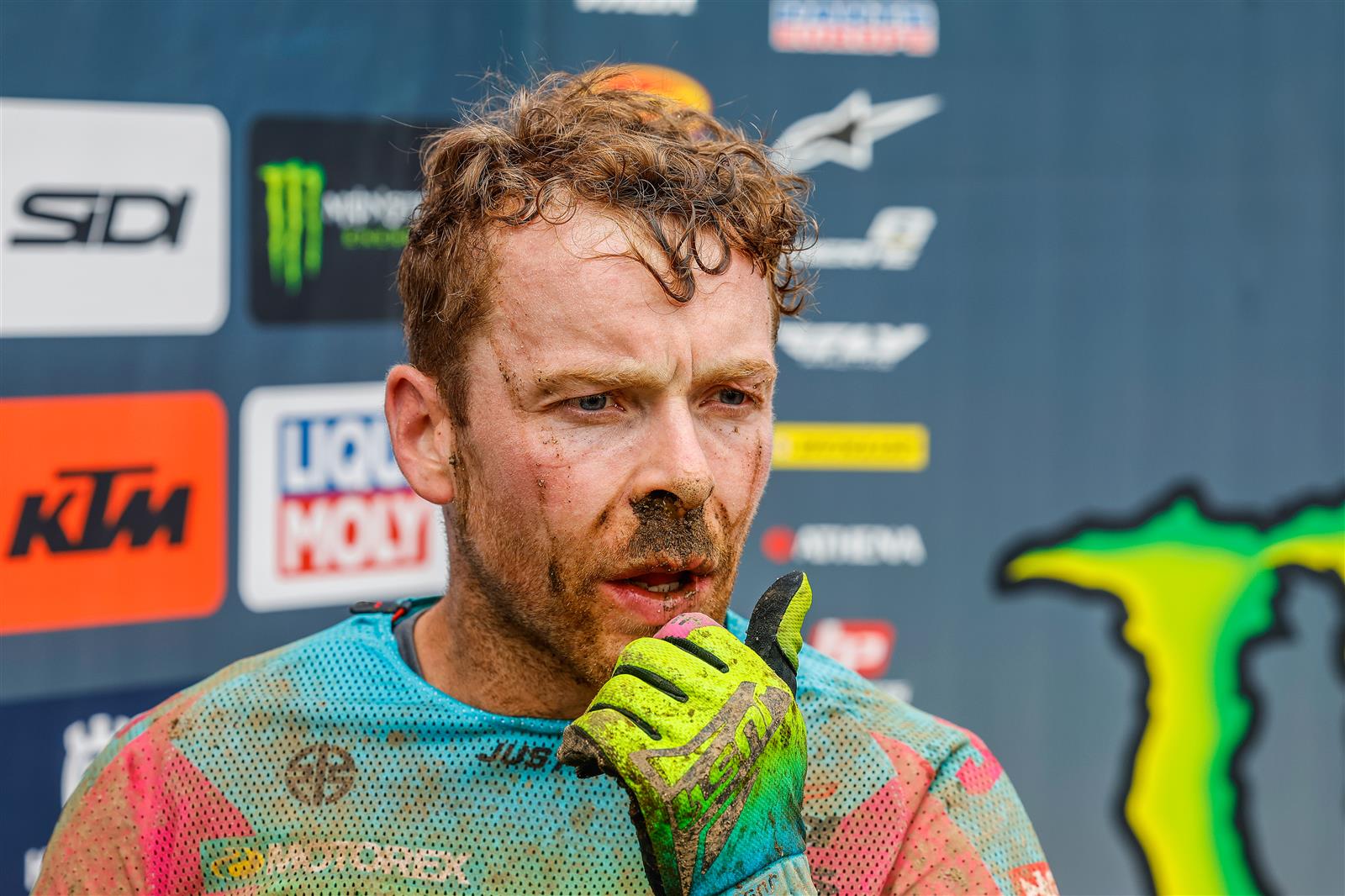 Romain Febvre keeps the red plate with victory in Spain