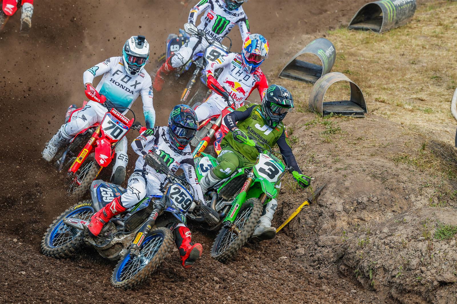 Romain Febvre consolidates third in MXGP standings