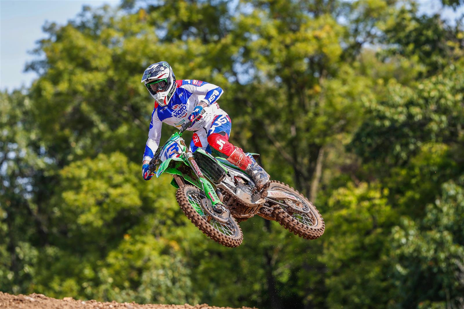 Romain Febvre leads the Kawasaki assault at the MXoN