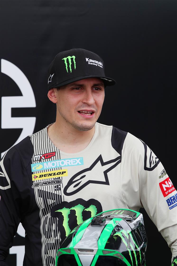 Romain Febvre takes the hard route to the podium