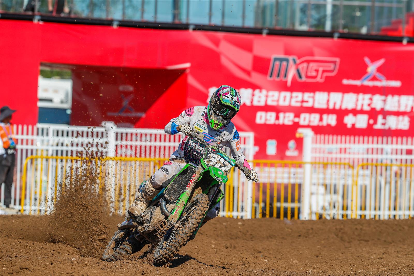 A moto ninth for Mathis Valin
