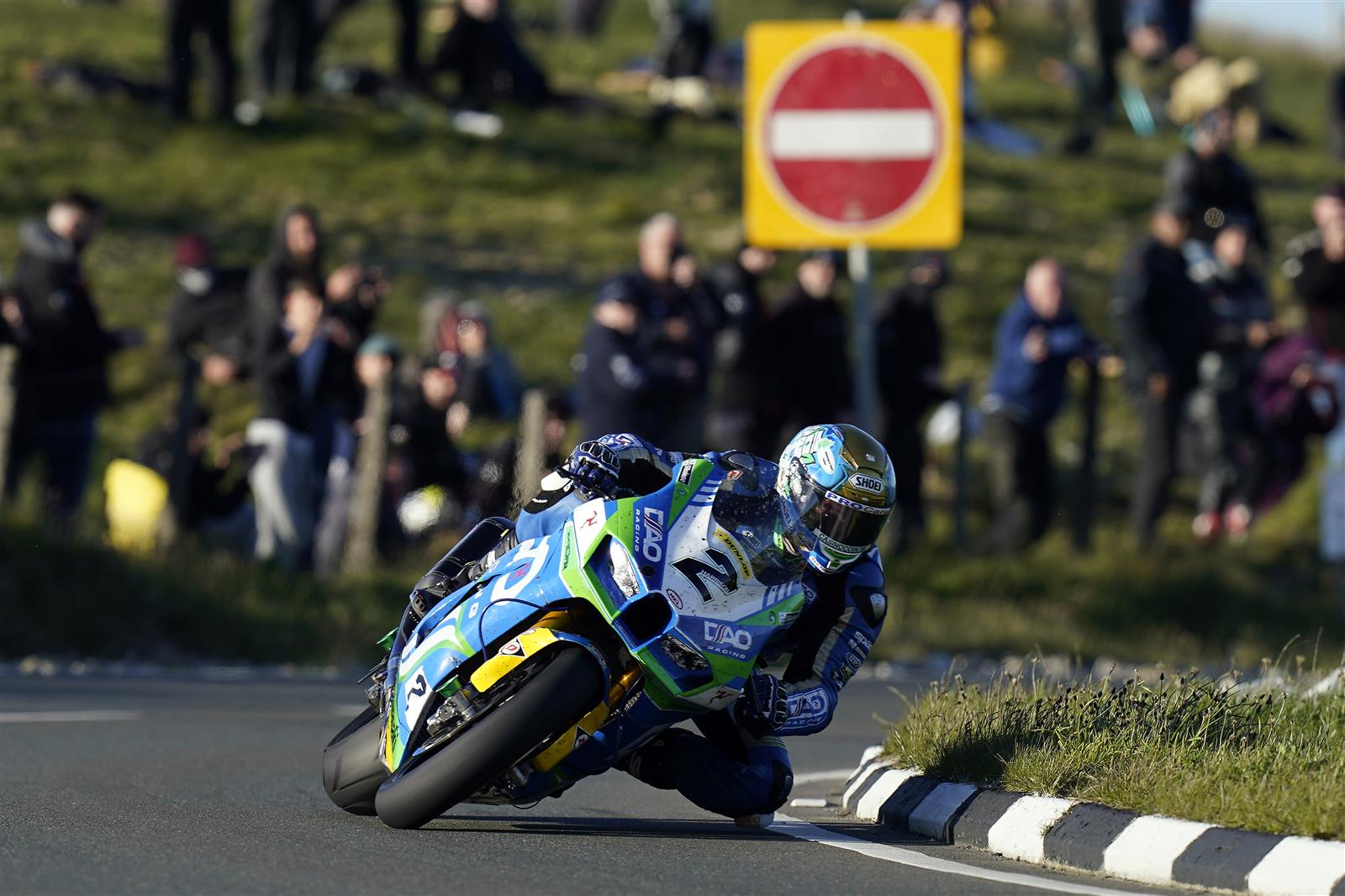 Podiums and top tens for Kawasaki riders at 2022 TT