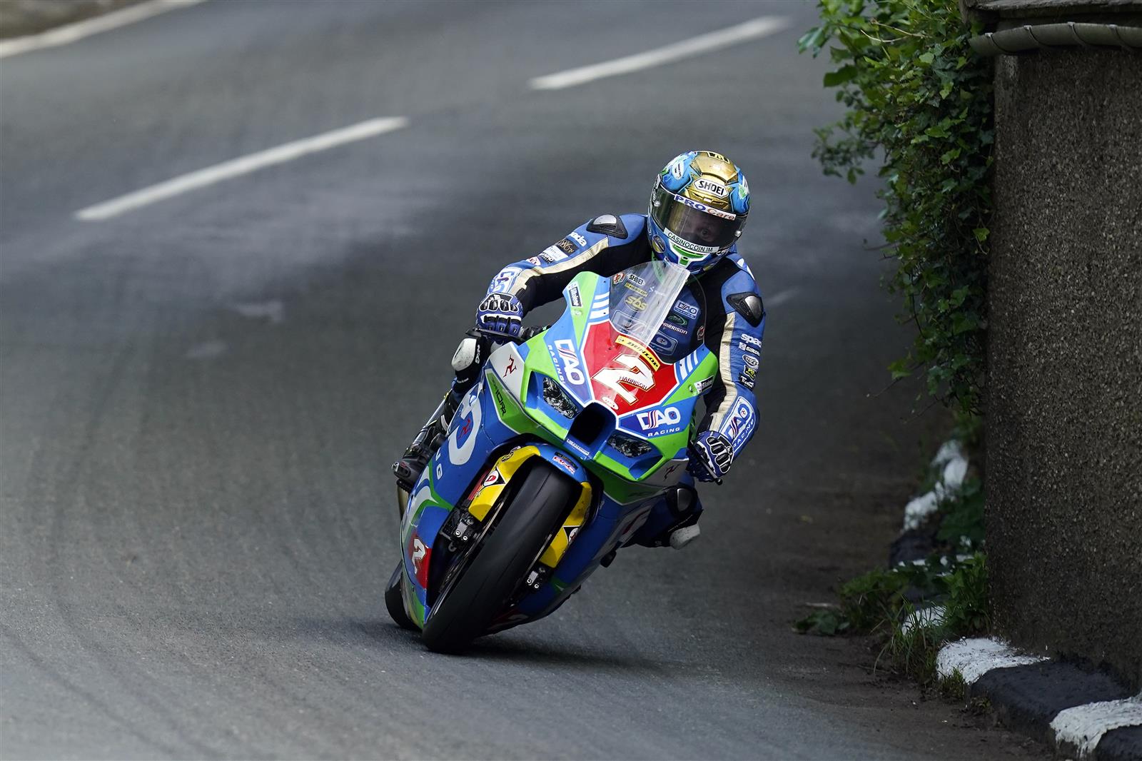 Podiums and top tens for Kawasaki riders at 2022 TT